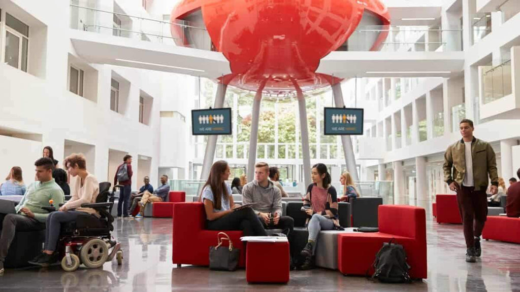 Using Digital Signage for Production Facilities — Nixplay Signage ...